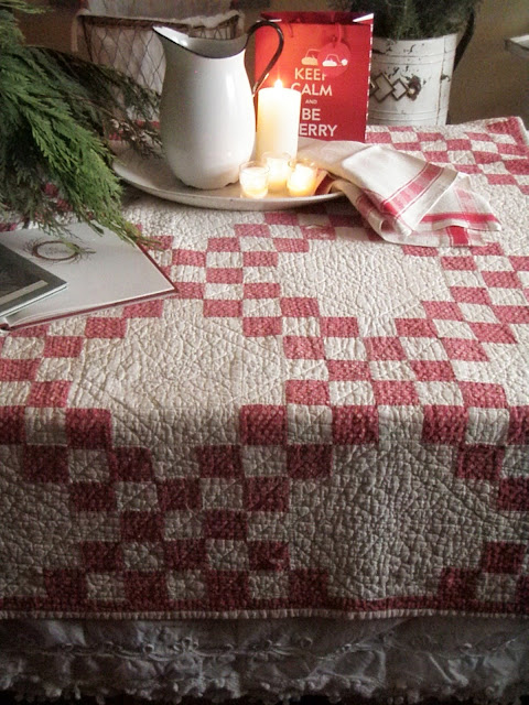 Cabin & Cottage : Red Checked Farmhouse Quilt
