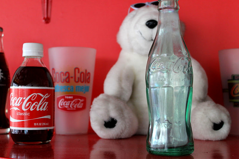 The Glutton Guide: It's A Coca-Cola Wonderland!