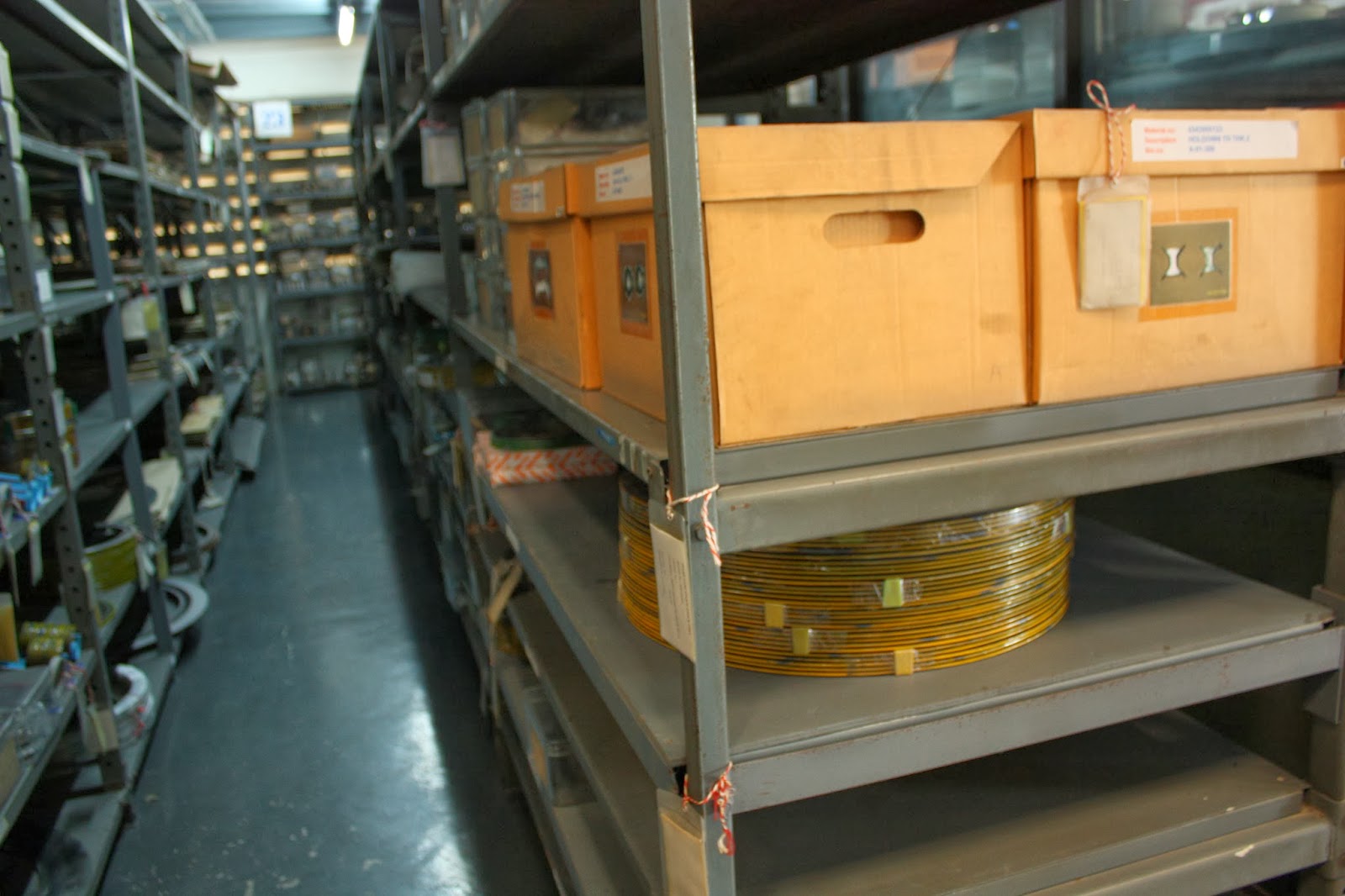 Warehouse-advisor: Visual Management System (Kanban System)