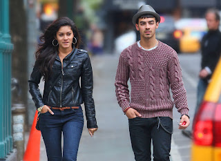 Hollywood All Stars: Joe Jonas With His New Girlfriend Jessica Pott In ...