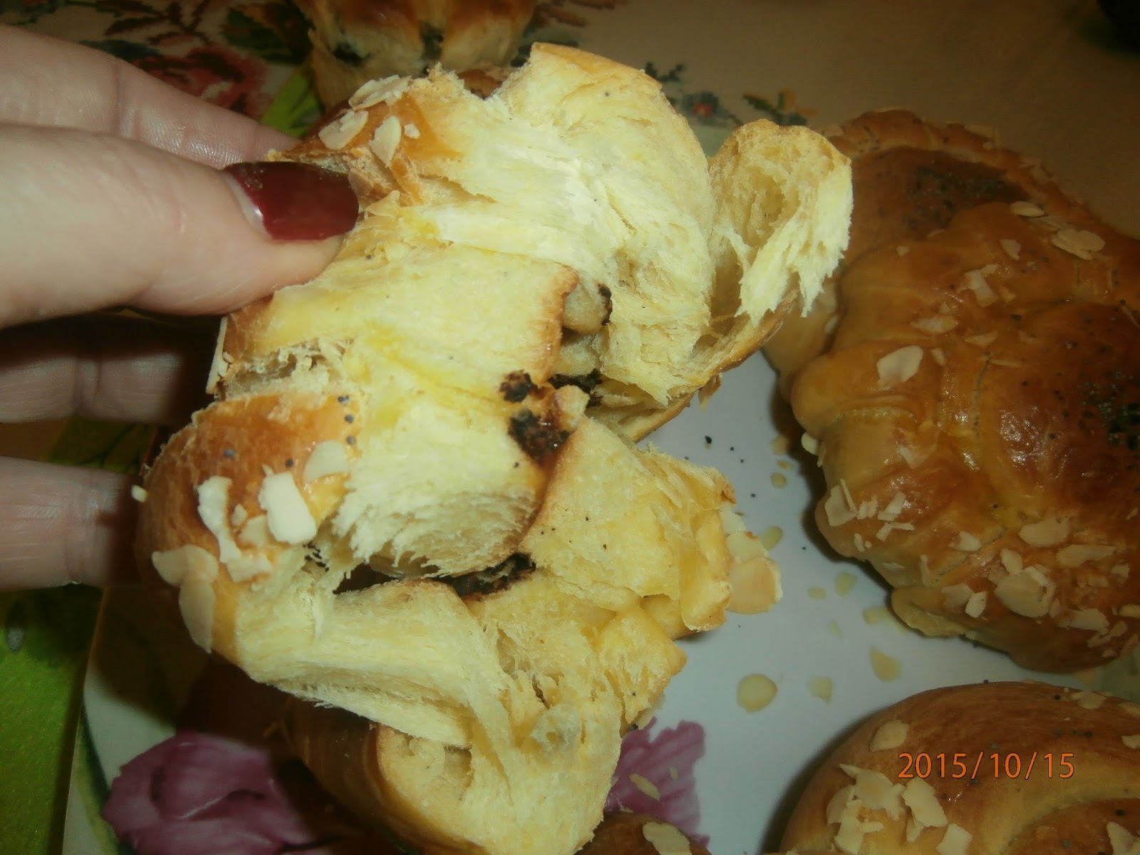 ΠΛΑΘΩ ΖΥΜΑΡΑΚΙΑ ΜΕ ΤΑ ΔΥΟ ΧΕΡΑΚΙΑ ..: ΓΕΜΙΣΤΑ BRIOCHE ME ΣΟΚΟΛΑΤΑ