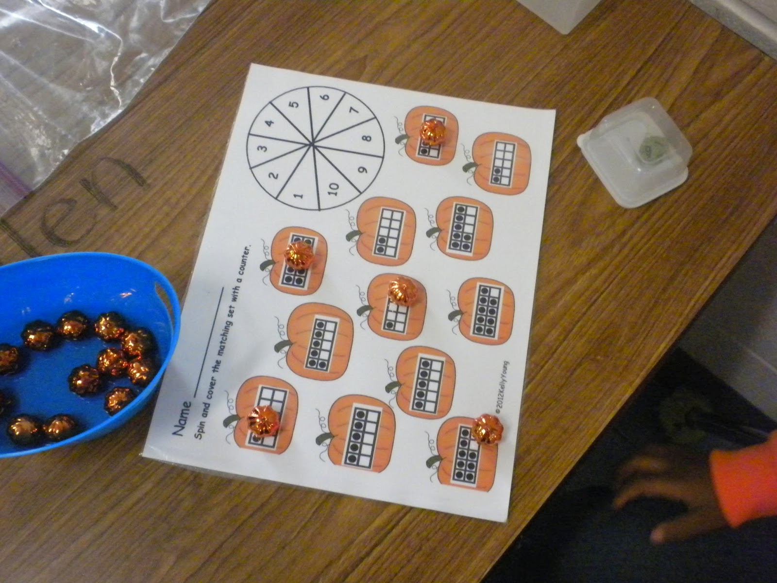 Math Tubs in Kindergarten: Halloween Math Fun!