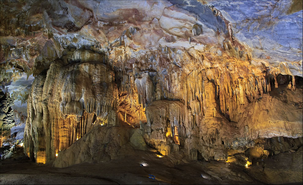 Melformer: Mysterious & Massive World Hidden Underground: Paradise ...