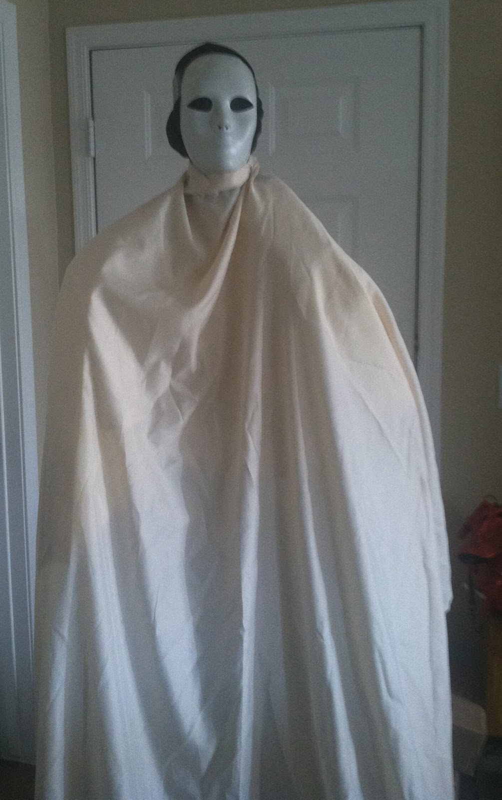 How To Make a Life-Sized Ghost and My Halloween Decorating This Year