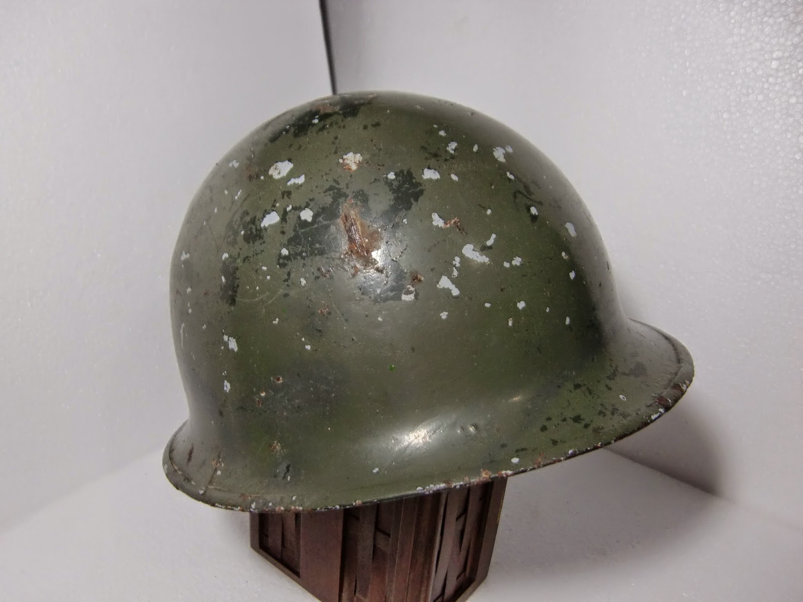 CILEGON ANTIK: Topi Baja Model Topi Tentara Amerika Era PD.II