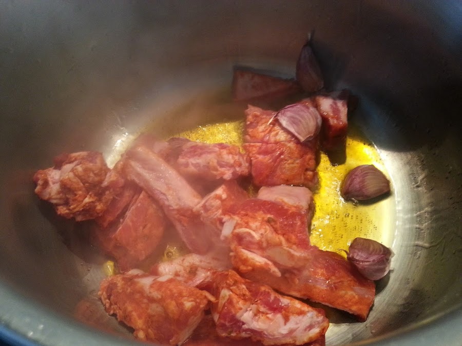 PAPAS CON COSTILLAS ADOBADAS | Cocina