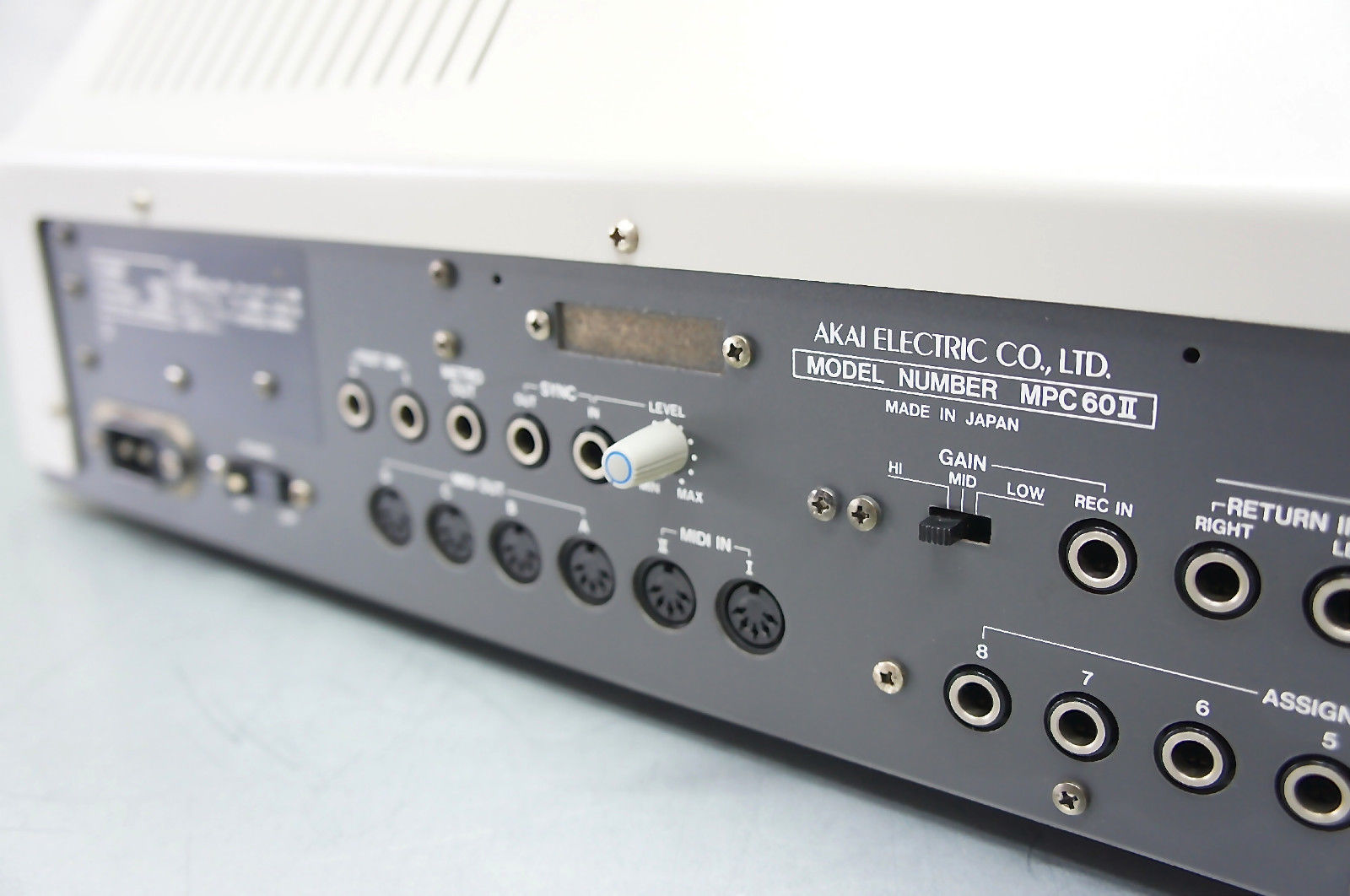 MATRIXSYNTH: Roger Linn AKAI MPC 60 mkII SN A91115-00115