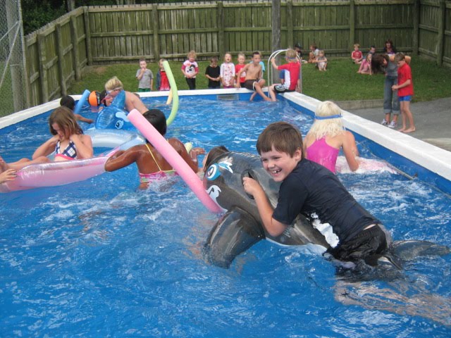 Room 4 Tomarata: FLOATY FUN DAY