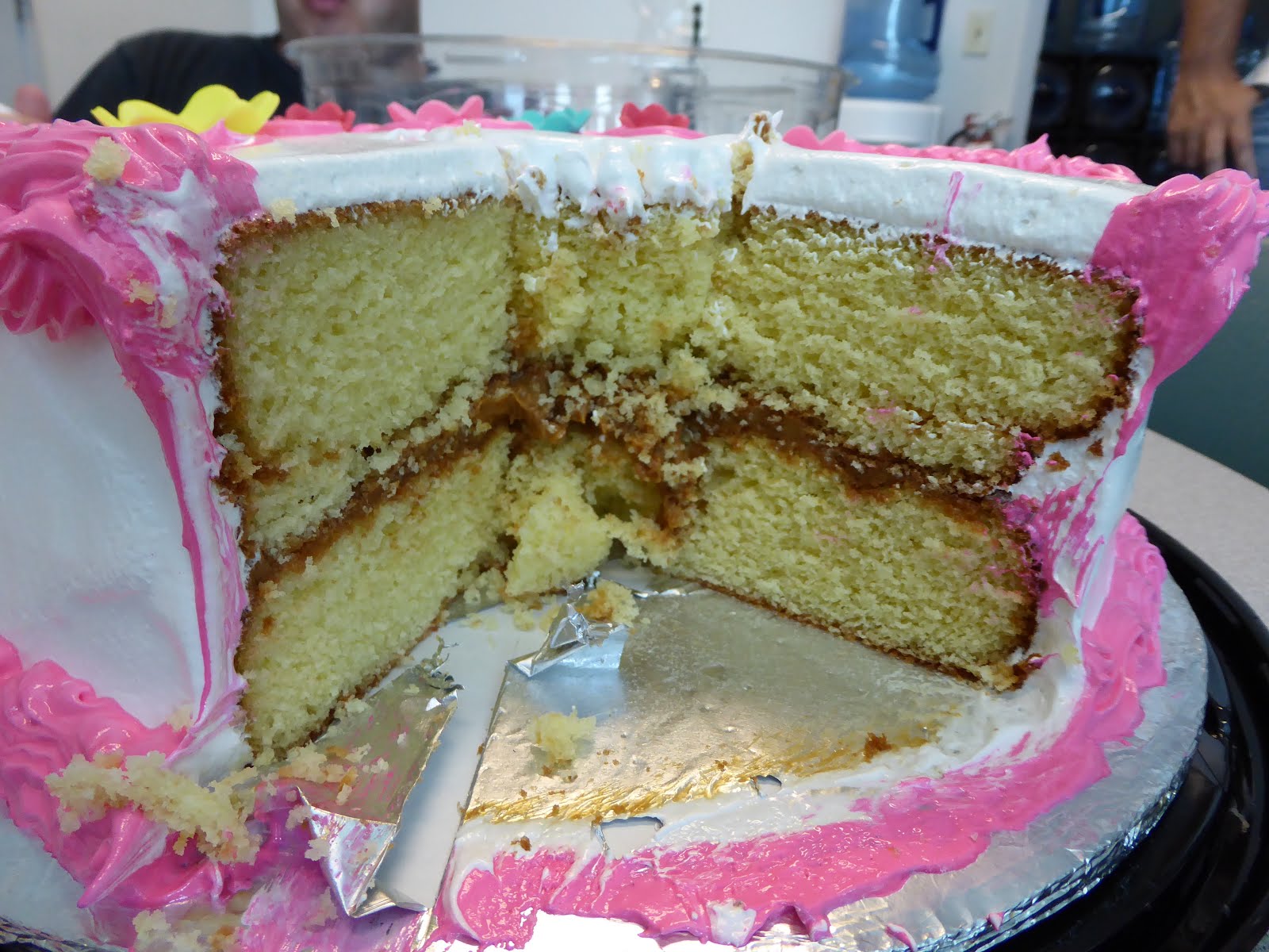 Cake Hour Cackle: A really big Dominican Dulce De Leche Cake