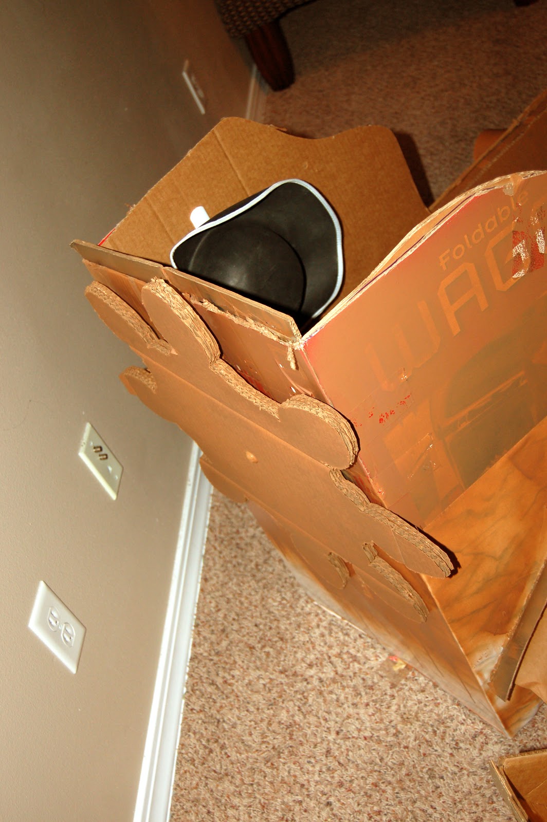 Sisters Crafting: Carboard Pirate Ship