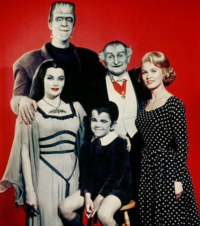 1313 Mockingbird Lane: 38 Amazing Vintage Photos From "The Munsters" TV ...