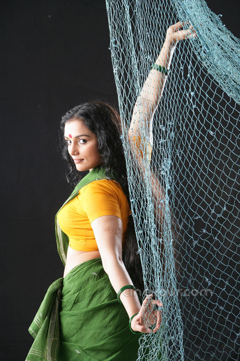 Hot Actress: Swetha Menon Hot