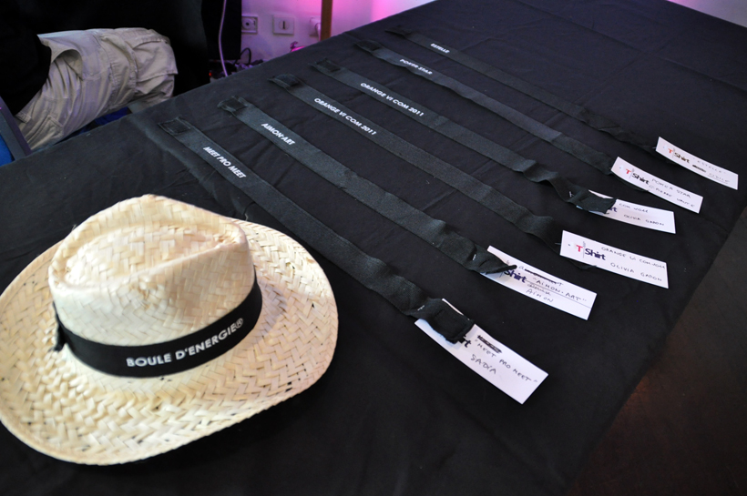 T-Shirt Bar: HAT BAR