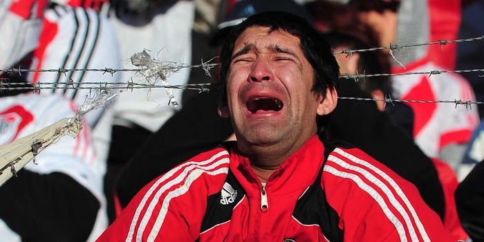 El bondi deportivo: El descenso de River, o esas pasiones que no se ...