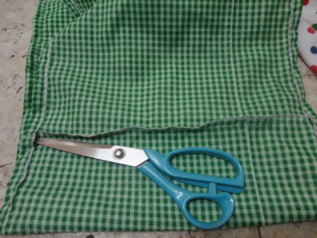 ZAIRAZONE: TUTORIAL: CARA JAHIT SARUNG BAKUL SAMPAH