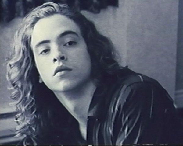 Favorite Hunks & Other Things: Matthew Ferguson in Love & Human Remains