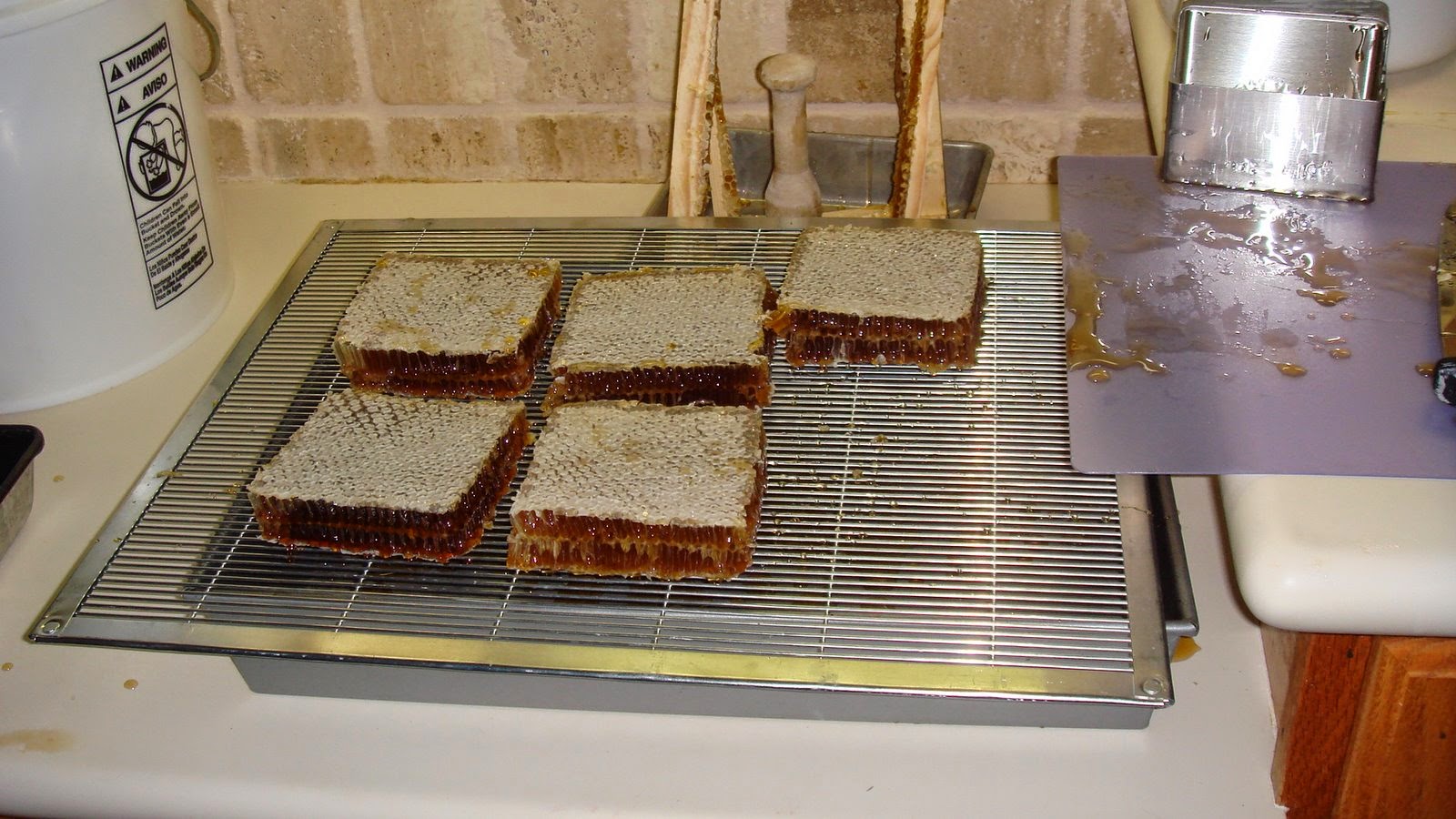 Linda's Bees: Three Good Uses for the Queen Excluder