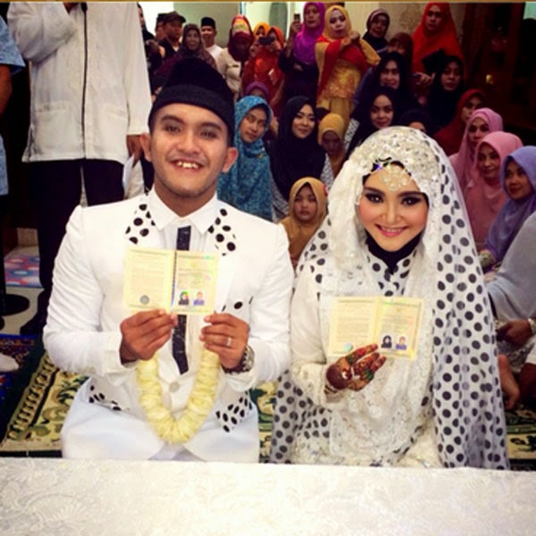 Liputan Gosip & Infotaimen: Pernikahan Caesar YKS dan Indadari ...