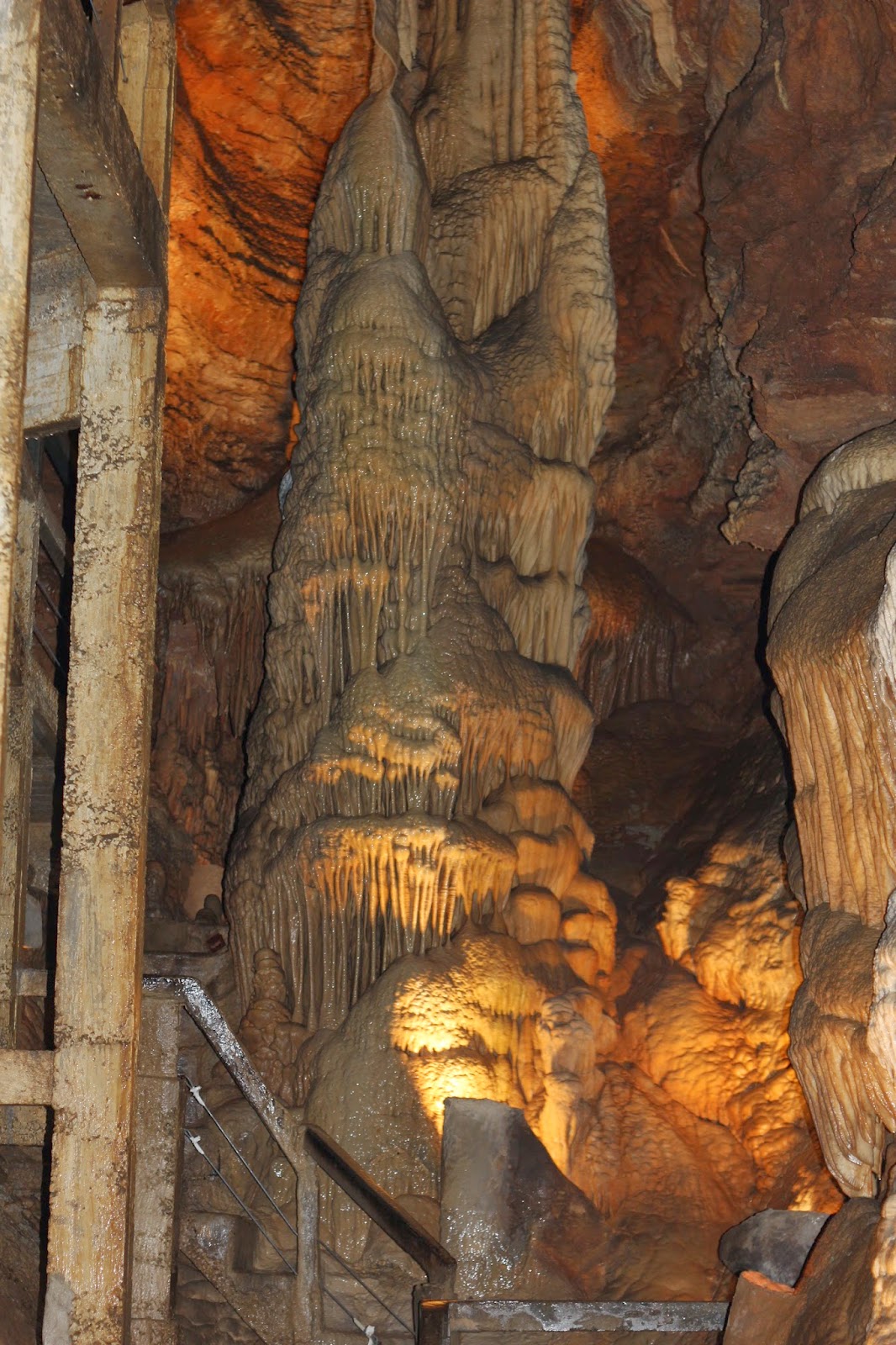 Gust Gab: Talking Rocks Cavern - Branson, Missouri