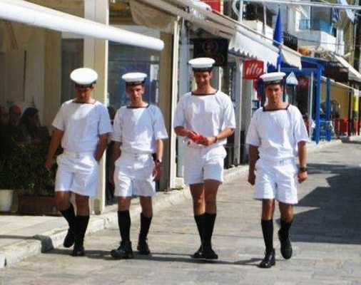 Boys in short shorts: July 2012