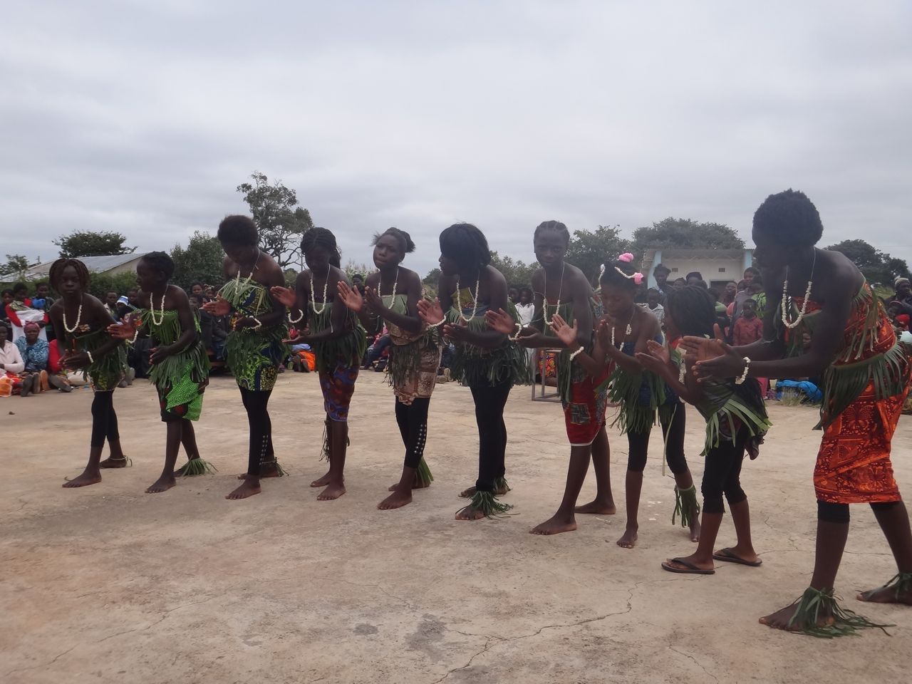 Isibumbu Sami Esikhulu Pictures : Kelly Khumalo Sika Isibumbu - formula1w