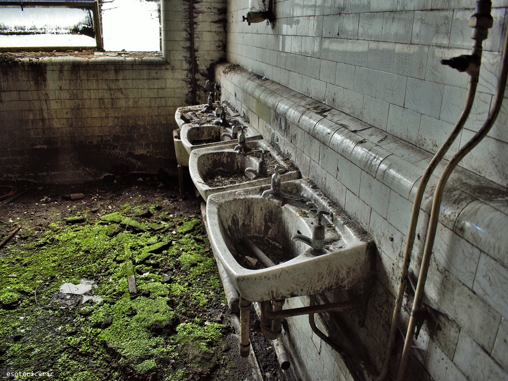 Esoteric Eric: In Accordance with Ordinance : Vickers Building ...