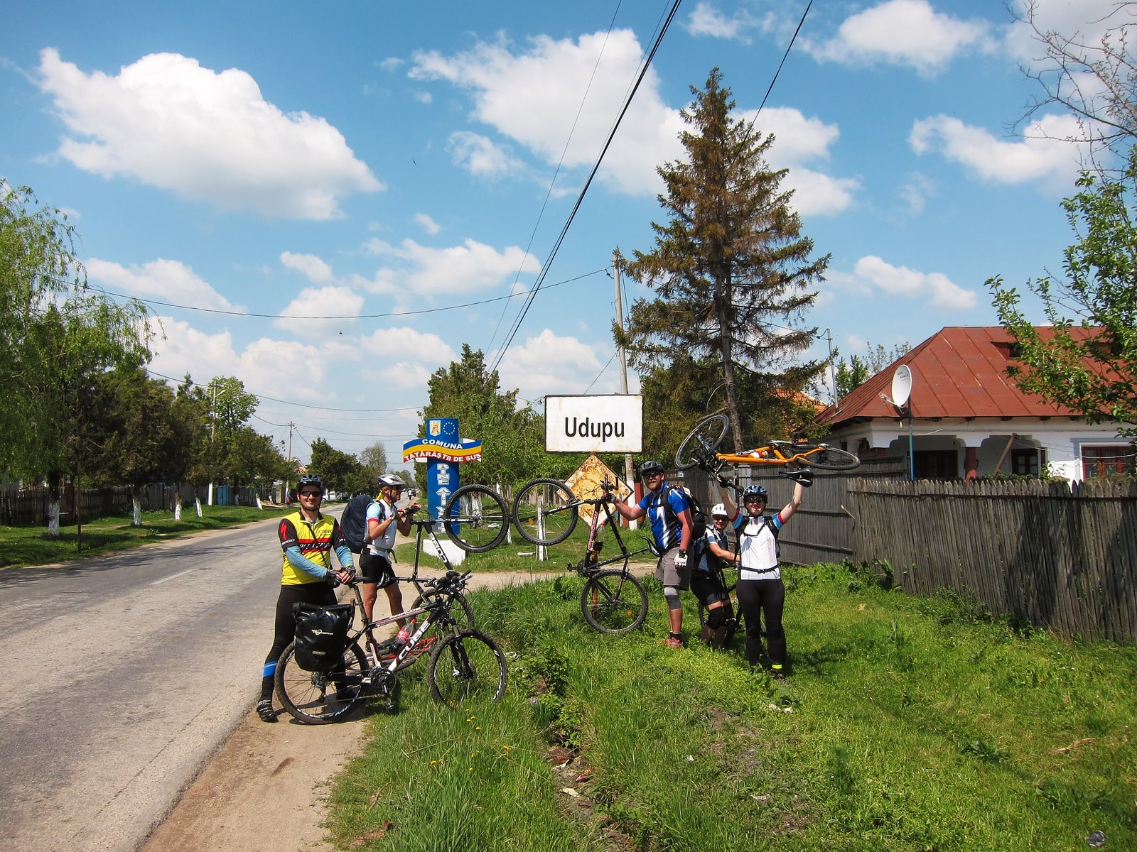 Marea galbena si Oceanul verde. – Life, Adventures and Bikes.