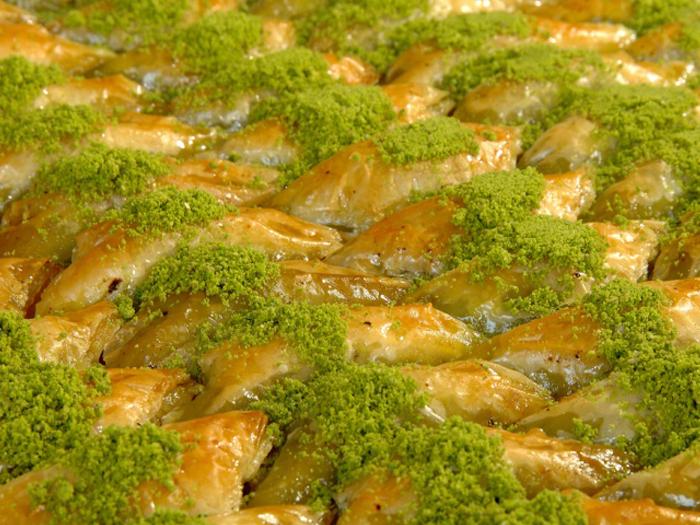 Filo Dessert with Cream Recipe | LEBANESE RECIPES