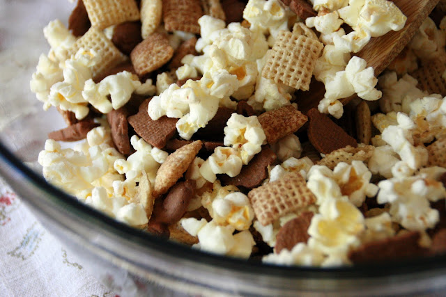 Cooking with Chopin, Living with Elmo: Snickerdoodle Chex Mix