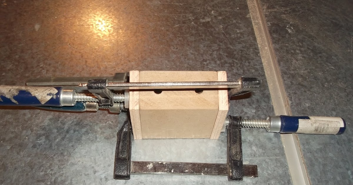 Pocket hole jig homemade: Tthe main part of the guides drills