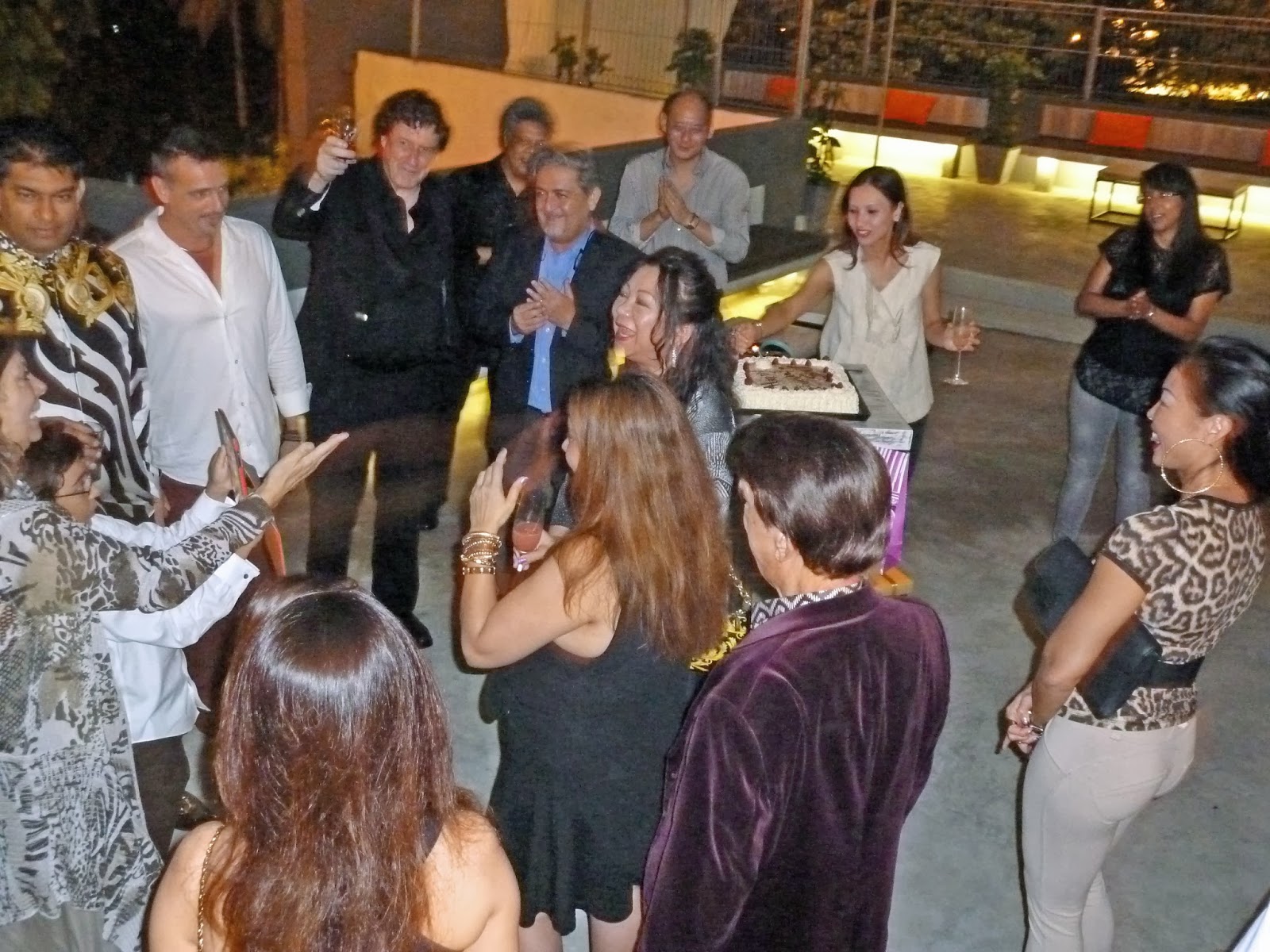 Kee Hua Chee Live!: NILOU FOLCO CELEBRATES HER BIRTHDAY AT HER NEW ...