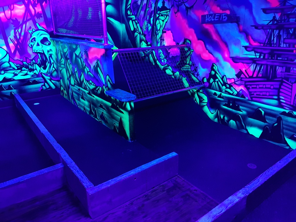 The Ham and Egger Files: Crazy Golf at Roxy Ball Room in Manchester