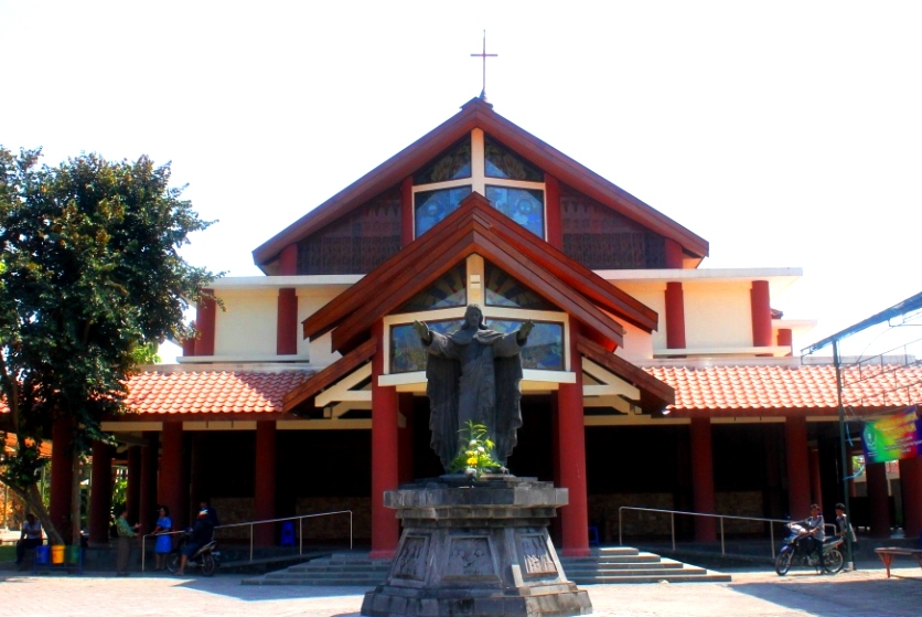 Fotografi Gereja Katolik di Indonesia: Gereja Katolik Kristus Raja ...