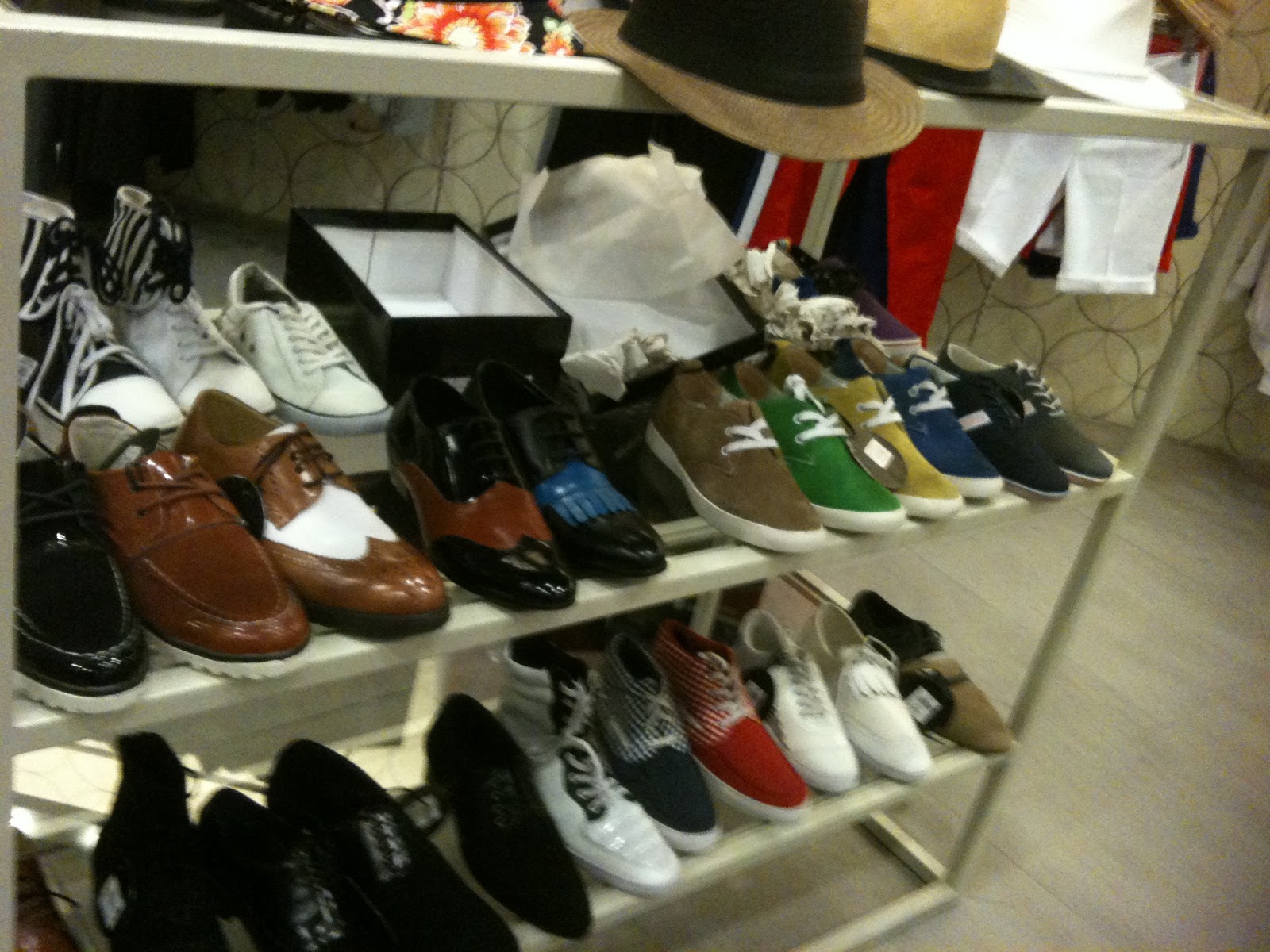 A PAIRfect Affair: A whole new shoe world: Mundo at The Ramp, Crossings ...