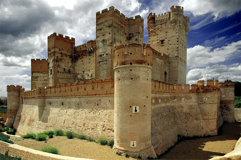Los Paderos: Los 10 castillos más bonitos de España