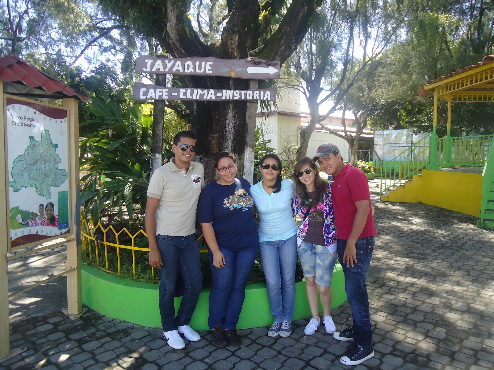 El Salvador, Mil y Un Destinos: Jayaque: pueblo hermoso de tranquilidad ...