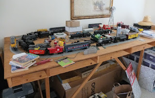 Model Railroading in 4 x 8 feet