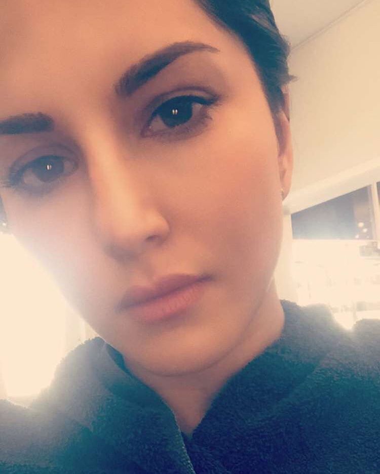 Sunny Leone New Instagram Photos 2017 | Damn Sexy