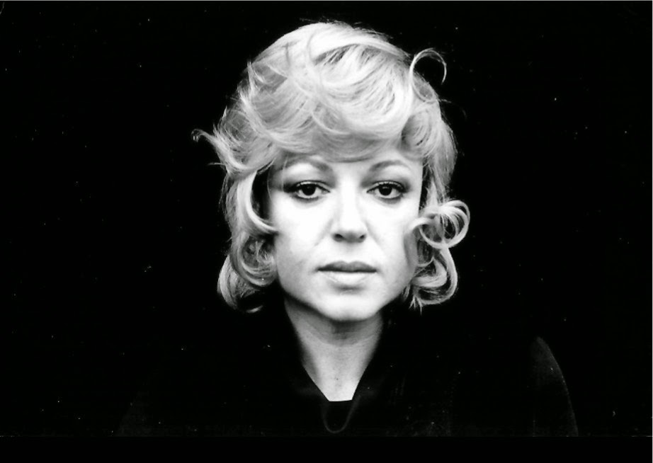 FRENCH SINGERS: Régine