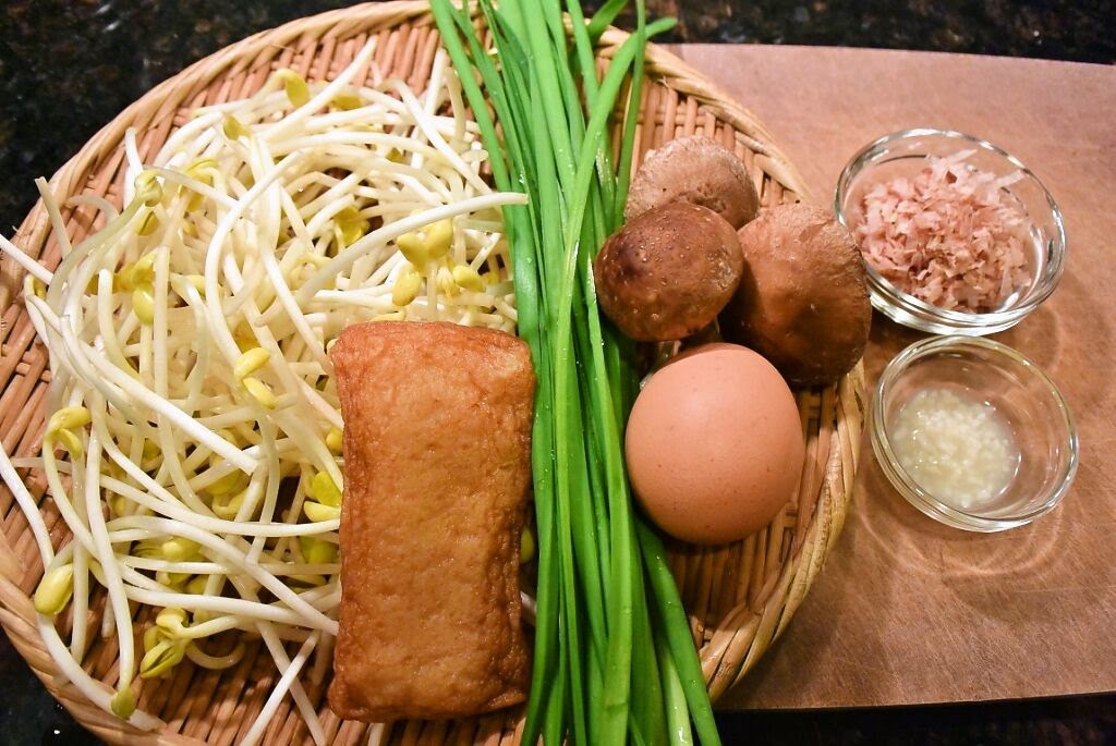 Recipes for Tom: Moyashi to satsumaage no itamemono / stir-fried bean ...