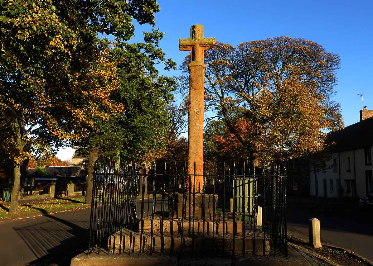 Alex and Bob`s Blue Sky Scotland: Gifford.Yester Castle. Goblin Ha ...