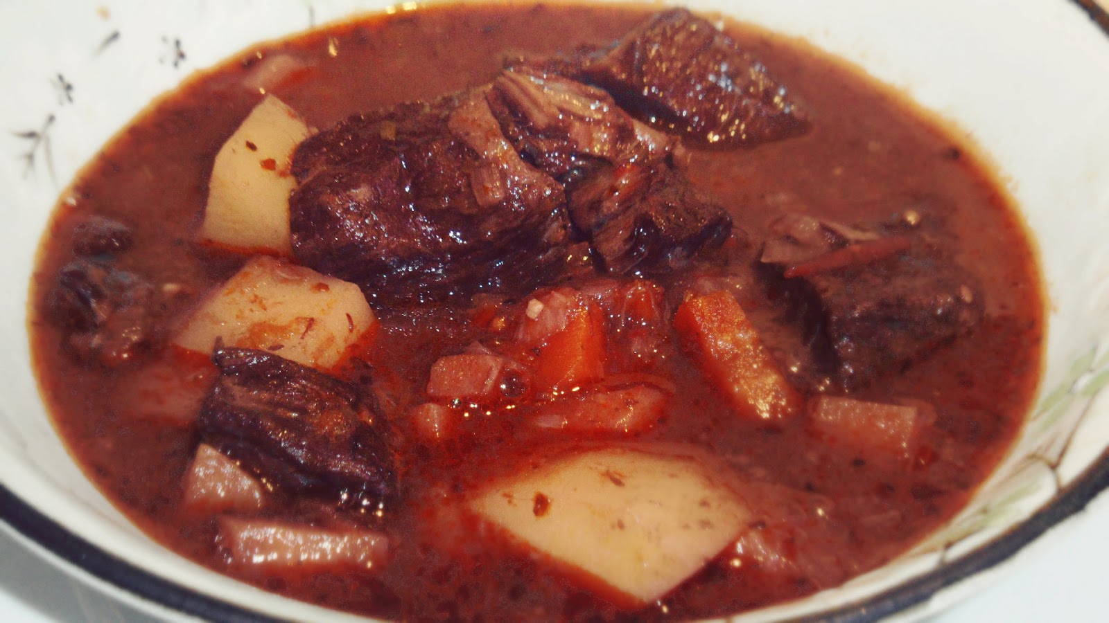 Chez Maximka: Beef stew with chocolate