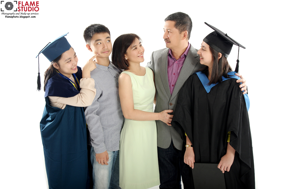 Flame Graduation Photography Studio: (71) Graduation Convocation Family ...