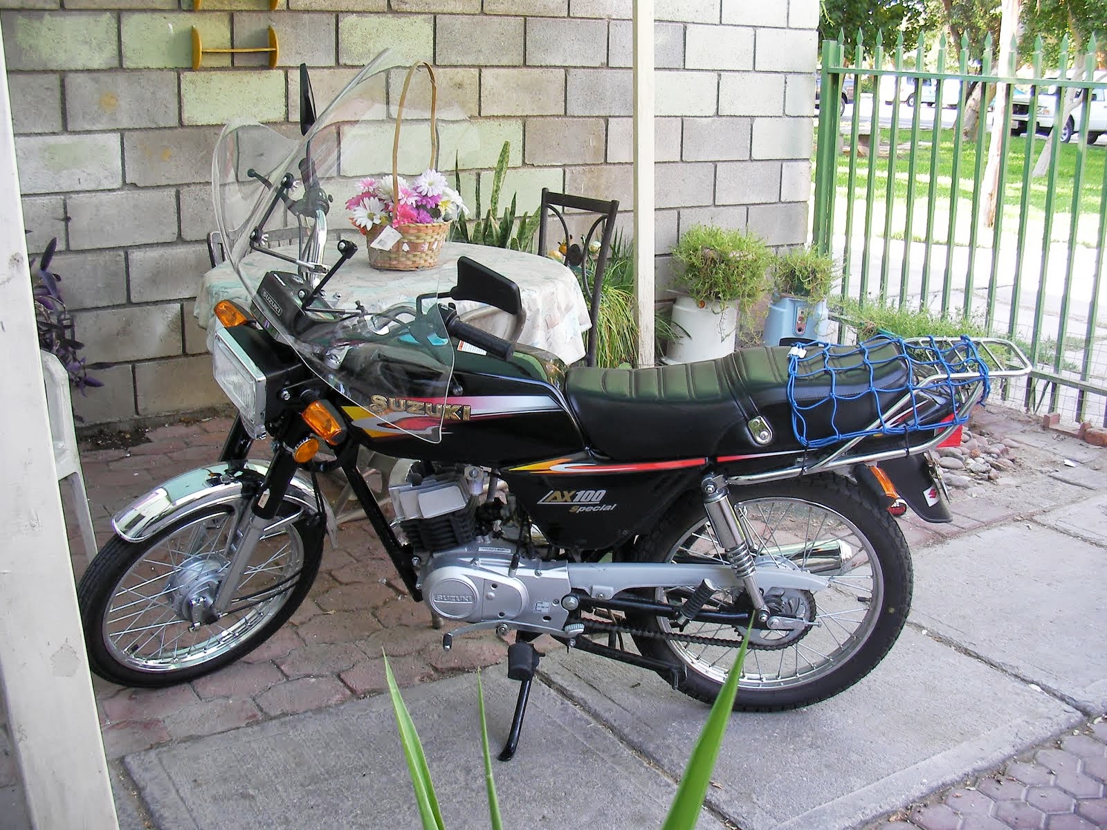 Moto suzuki ax 100