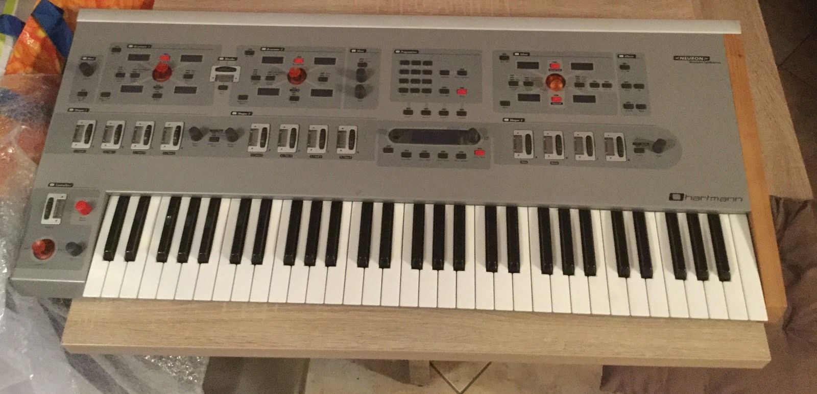 MATRIXSYNTH: Hartmann Neuron Synthesizer Keyboard