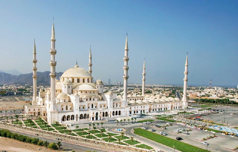 The Shaikh Zayed Mosque in Fujairah