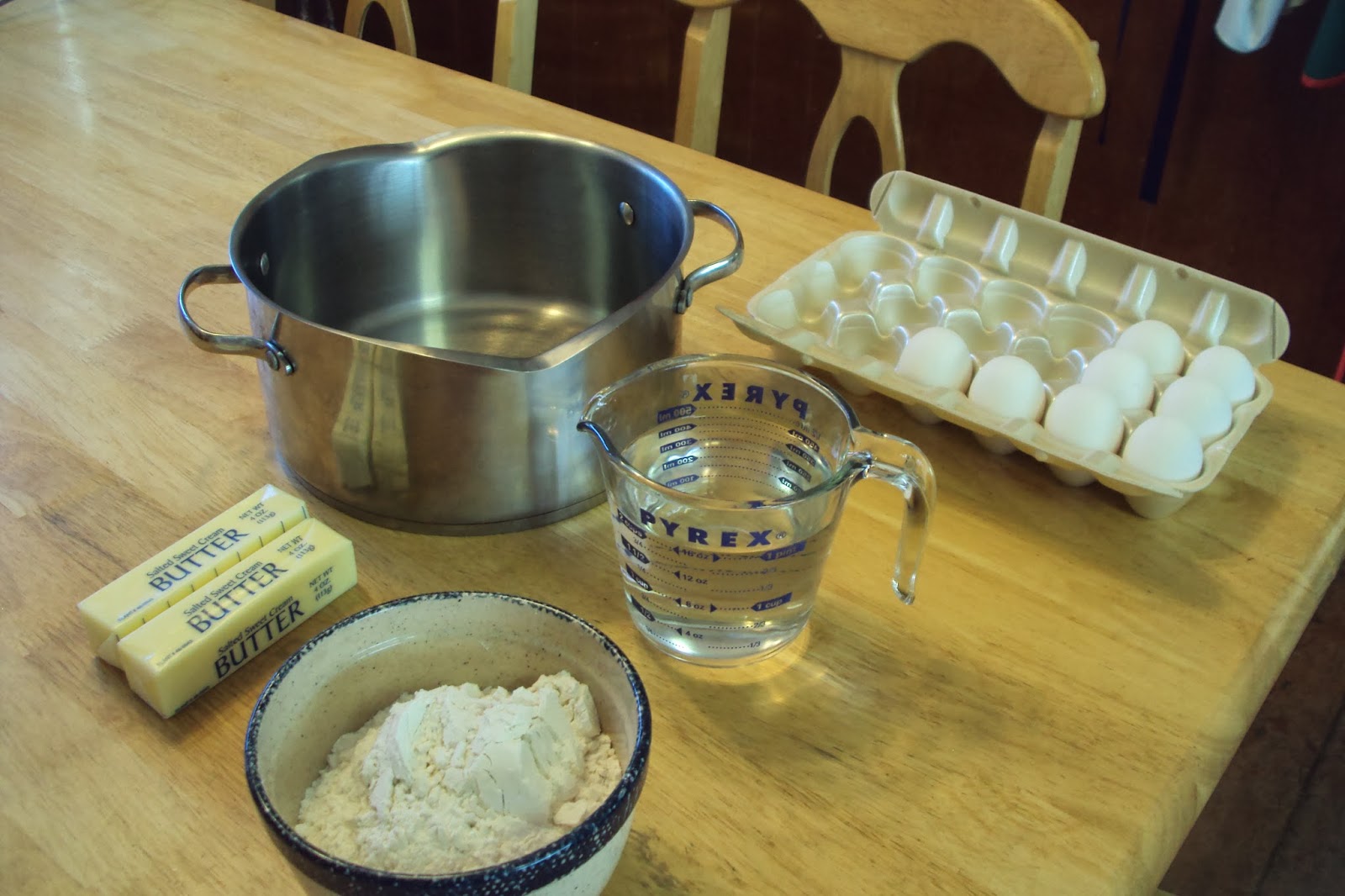 Yankee-Belle Cafe: Cream Puffs, a Blodgett Favorite!