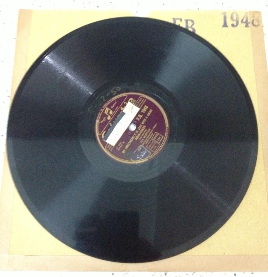 Zemi Collection : Piring hitam batu tahun 1948 .. Inggeris