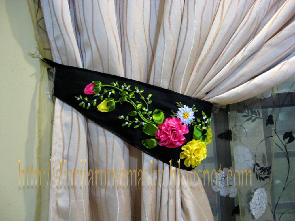 Bag dan Pengikat Langsir Sulam Reben Pn Mala