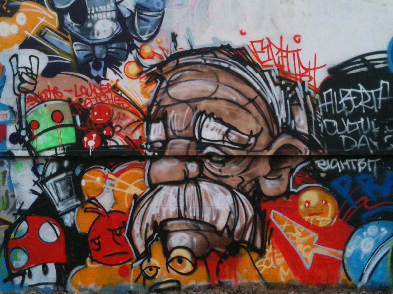 The Veggie Hunter: The return of Graffiti Thursday!